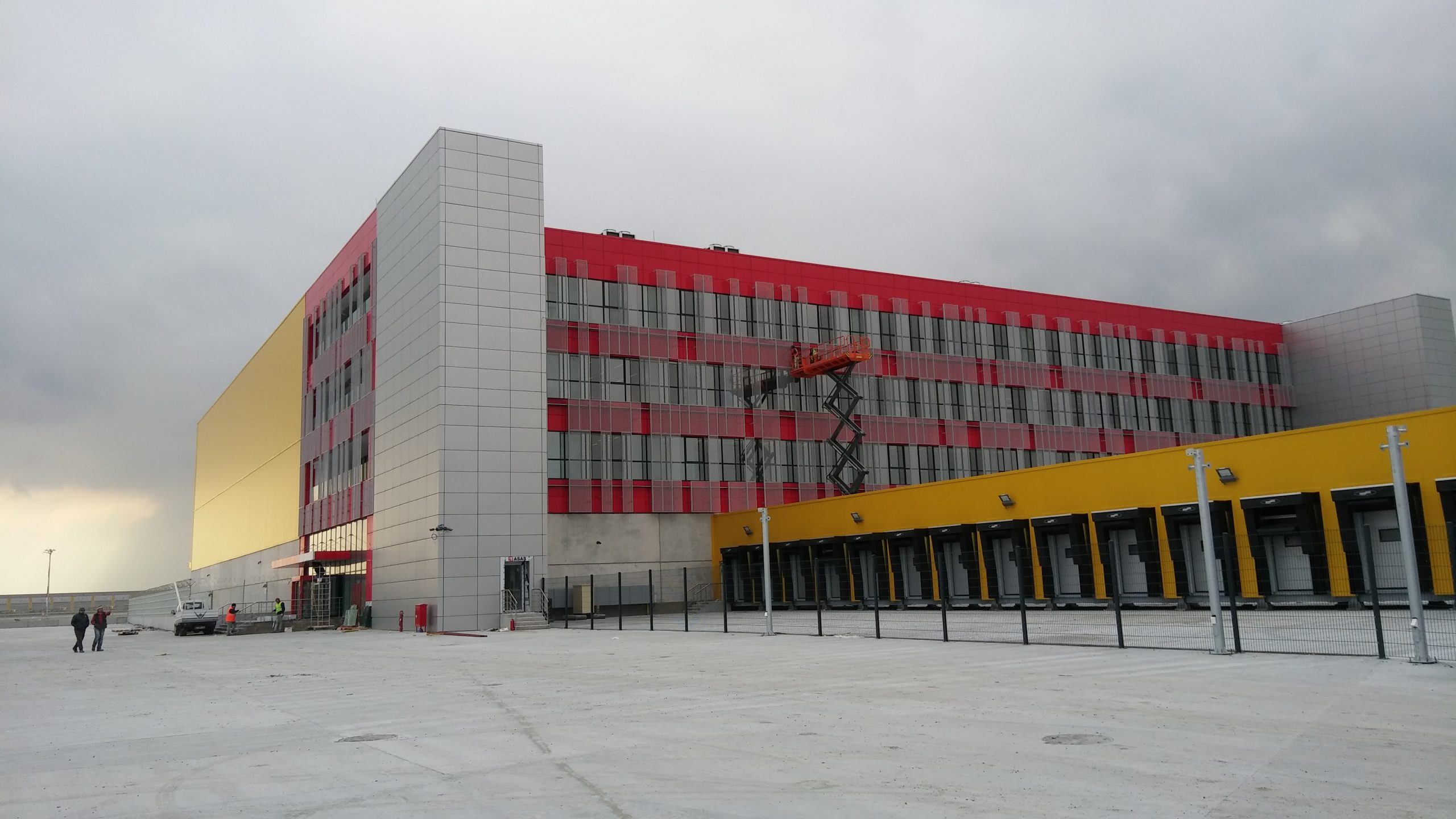 DHL Express İstanbul Kargo Terminal Binası - Altensis